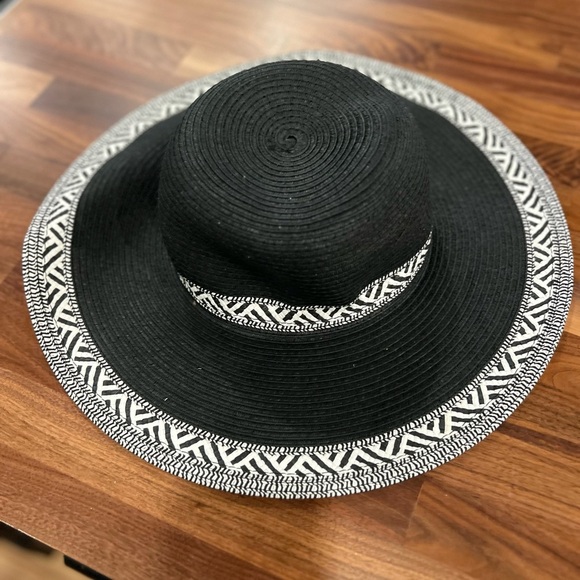 D&Y | Accessories | Dy Sun Hat In Guc | Poshmark